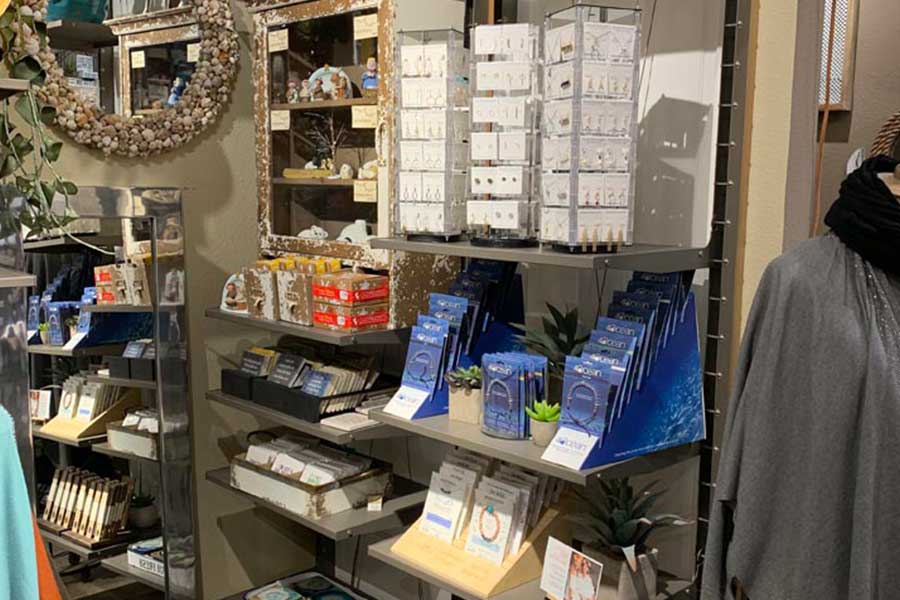 Best Gift & Souvenir Shop in Alaska | Shop Trove